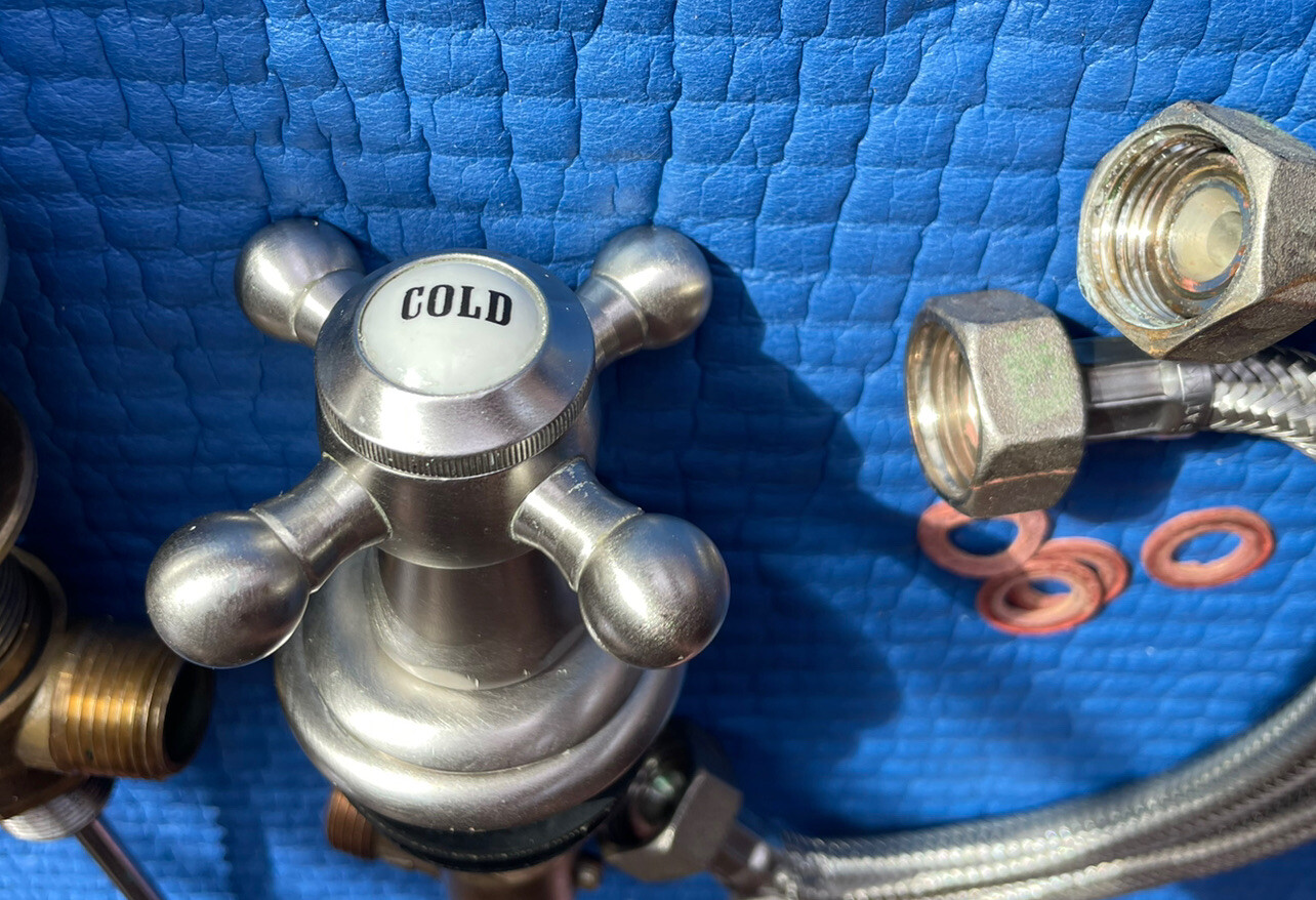 Dornbracht 20700360 Madison Three-Hole Lavatory Mixer Brushed (Matte ...