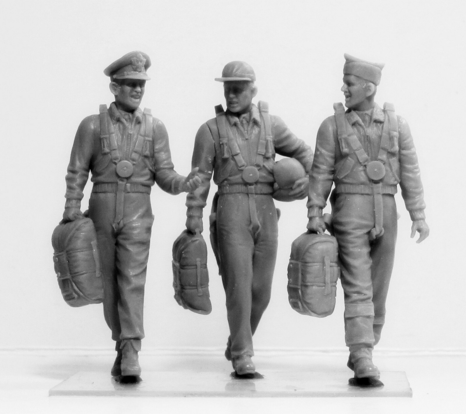 ICM 32104 - 1/32 USAAF Pilots (1941-1945) (3 figures) World War Ii ...