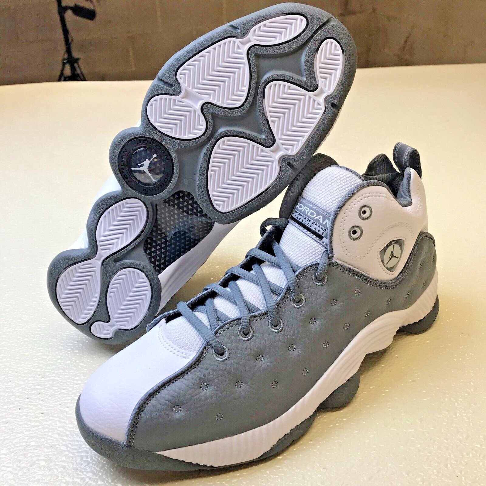 *NEW* Men NIKE Air Jordan Jumpman Team ll White/Grey (819175 100), Sz 8 ...