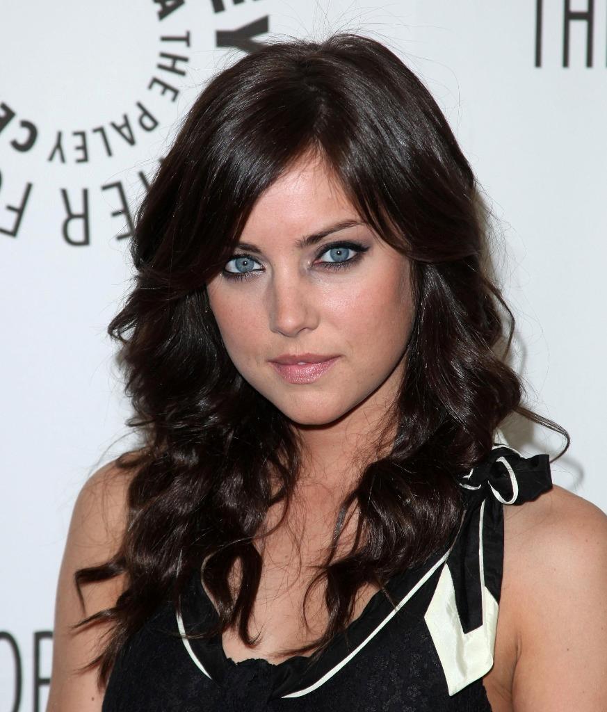 Jessica Stroup Portrait Wallpapers Jessica Stroup: Long Hair At 'Ted'