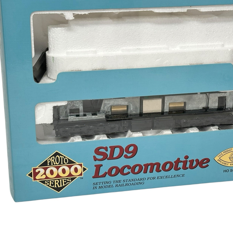 PROTO 2000 HO SCALE CHICAGO & NORTH WESTERN SD9 DIESEL LOCOMOTIVE #1723 ...