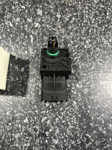 AIR INTAKE PRESSURE MAP SENSOR for VOLVO C30 C70 S40 S60 S80 V50 V70 T5 ...