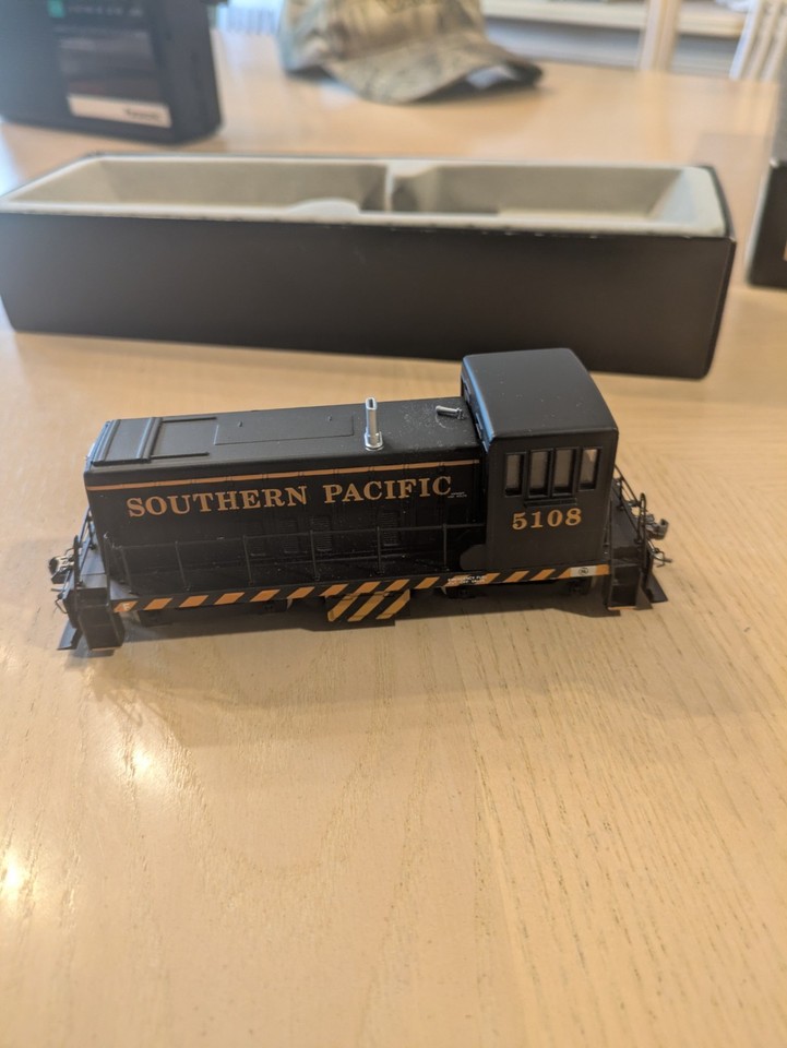 Bachmann Spectrum 81104 GE 70 Ton Diesel Southern Pacific #5108 HO ...