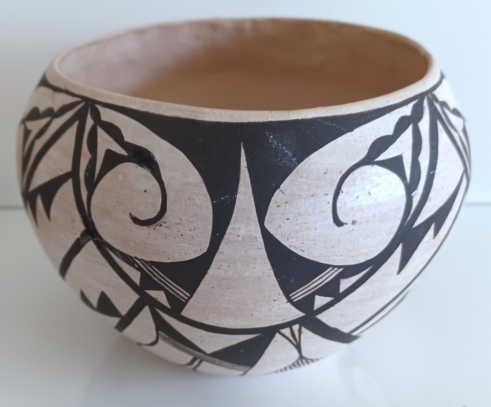 Vintage Native American Acoma Pueblo Polychrome Hand Painted Pottery ...