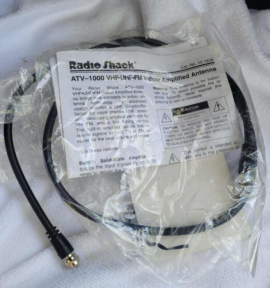 Radio Shack Cat. No. 15-1838 | Amplified VHF/UHF/FM Indoor Antenna (no ...