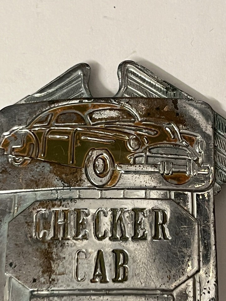 RARE 🇺🇸 VINTAGE 1940s - 50s CHECKER CAB CO DRIVERS’S HAT BADGE/ 👀 LQQK ...
