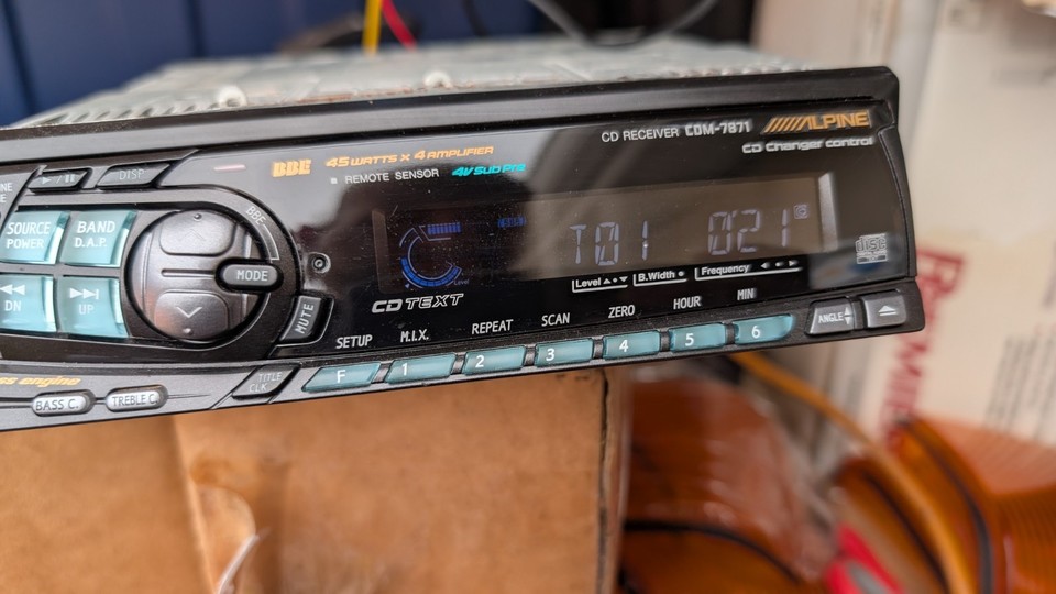 Alpine CDM-7871 Car CD Player In Dash OLD SCHOOL EQ Bluetooth Tilt ...