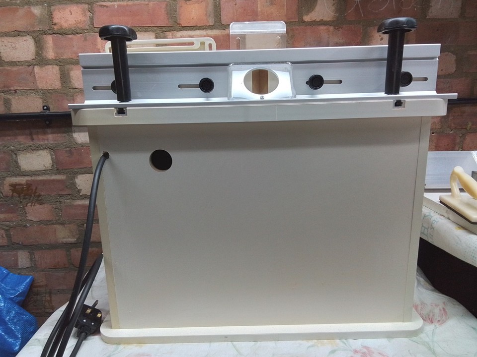 AXMINISTER CABINET ROUTER TABLE WITH FREUD FT2000VCE VARIABLE SPEED ...