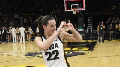 Caitlin Clark IOWA Basketball MAKING HEART SIGN with her hands - 8 x 10 ...