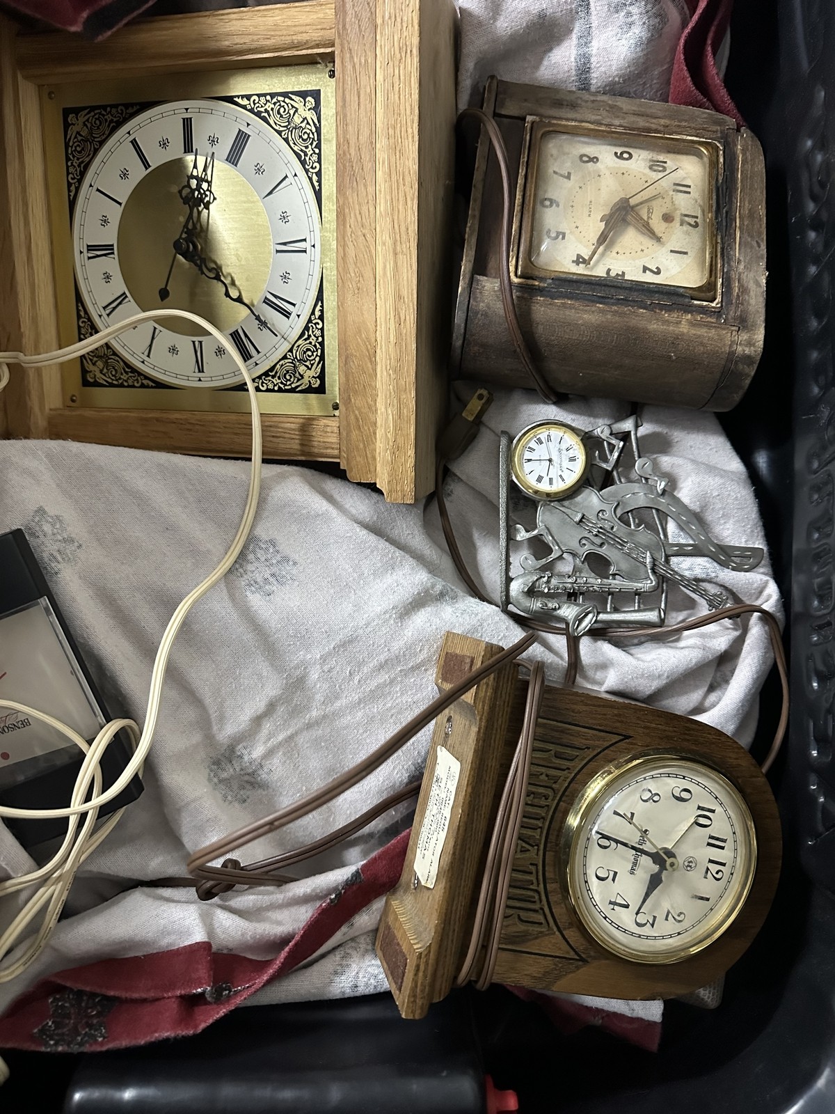 Vintage & Modern Clock Lot of 30 Clocks Carriage Mantle Timepiece ...