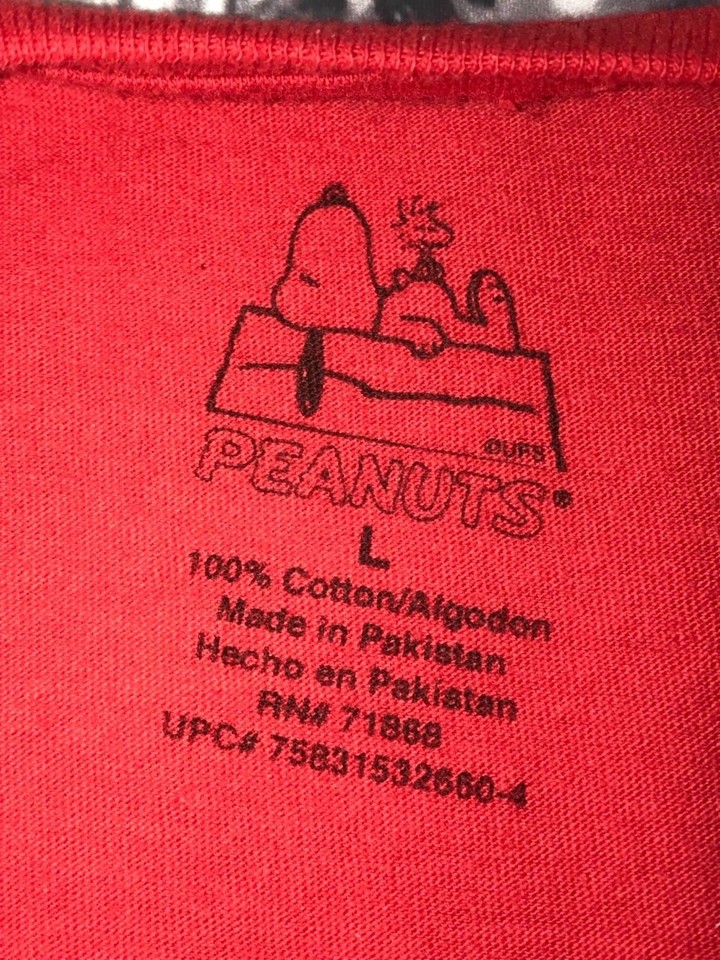 Peanuts Snoopy Red Hearts Graphic Tee Shirt Size Large | eBay