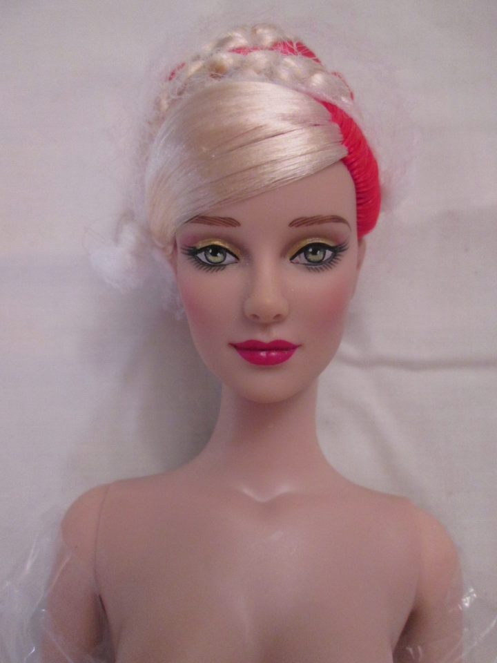 Kandy Kane Nude Tonner Doll 150 Made 2015 Convention Daphne Sculpt BW Body Updo | eBay