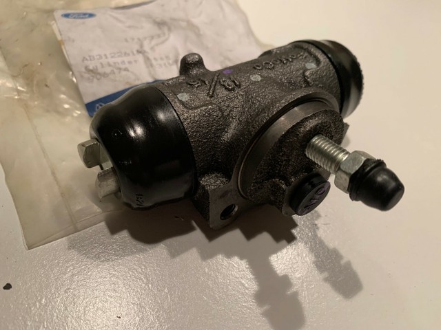 Genuine Ford Ranger Rear Wheel Brake Cylinder 1717333 for sale online ...