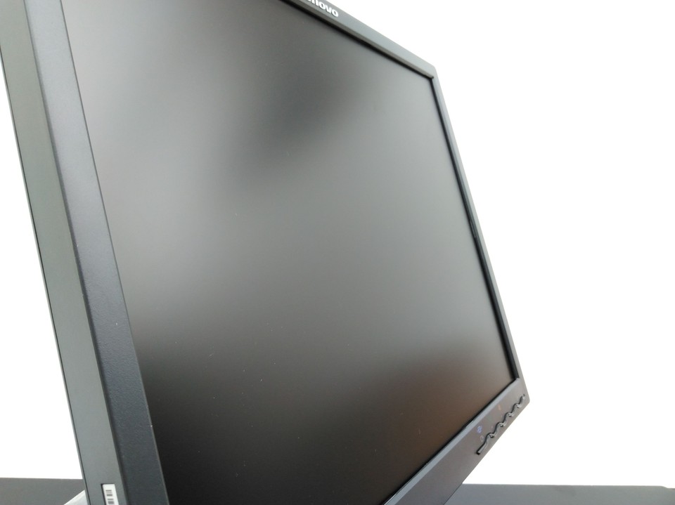 Lenovo 4431-HE1 ThinkVision L1900p TFT 19-inch Flat Panel LCD Monitor ...