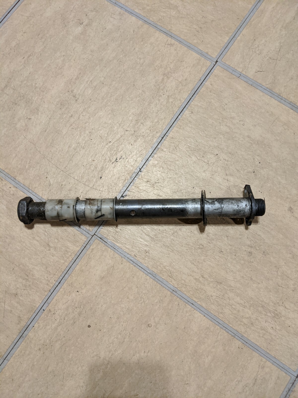 2000 YAMAHA 115HP STEERING TUBE / CLAMP BRACKET BOLT & BUSHINGS | eBay