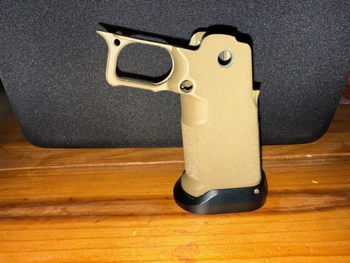 Springfield 2011 DS Prodigy Grip magwell msh mainspring combo FDE ...