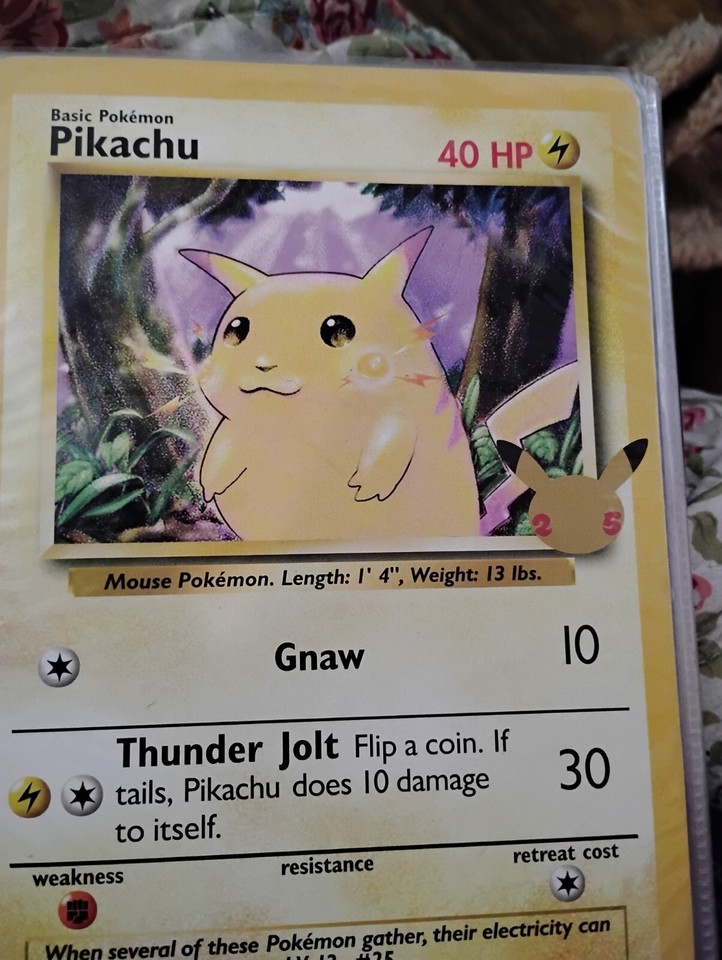 Jumbo 1995 Pikachu Gnaw Pokemon Card 58/102 Rare. 40 HP Good Condition ...