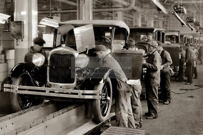 FORD MODEL A ASSEMBLY LINE FACTORY WORKERS 1920 4X6 PHOTO POSTCARD | eBay