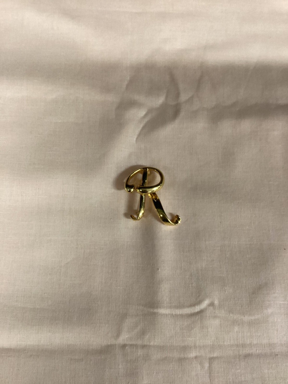 Anne Klein Gold Color Cursive Letter R Pin - Gem