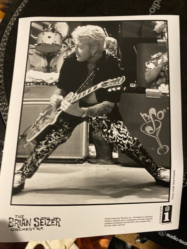 2000 Press Photo Guitar Player Brian Setzer of The Brian Setzer ...