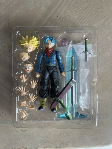 S.H. Figuarts Future Trunks (DAMAGED) Read description, check pictures ...