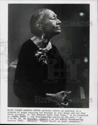 1980 Press Photo Blues Singer Alberta Hunter on "Camera Three ...