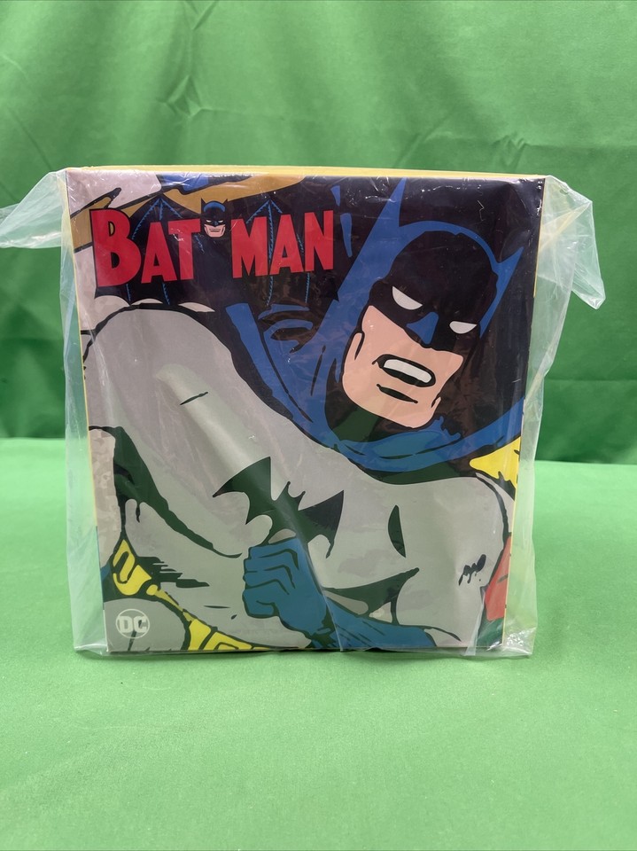 2021 Mezco One:12 Collective 6" Exclusive Golden Age Batman Vs. Two ...