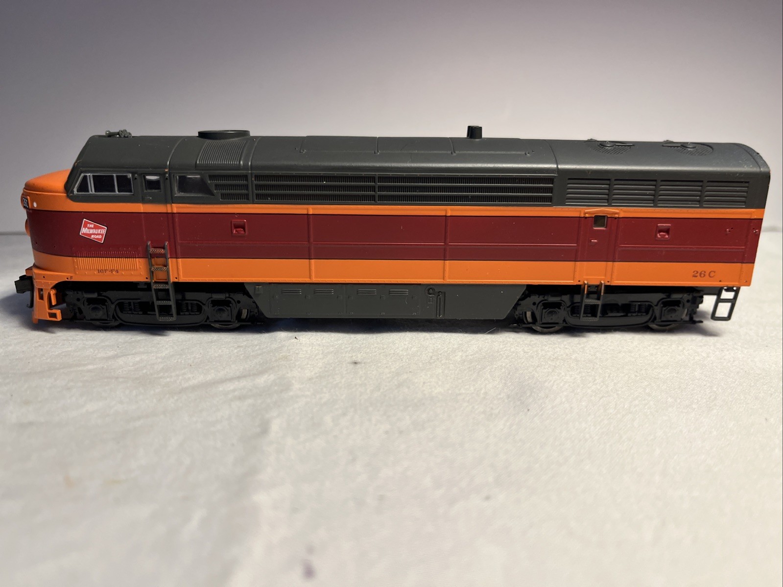 HO Scale Proto 2000 Milwaukee Road C-Liner TESTED NO BOX | eBay