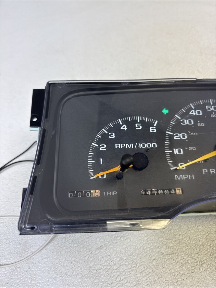 95-99 Chevy Suburban Silverado Sierra Speedometer Instrument Cluster ...