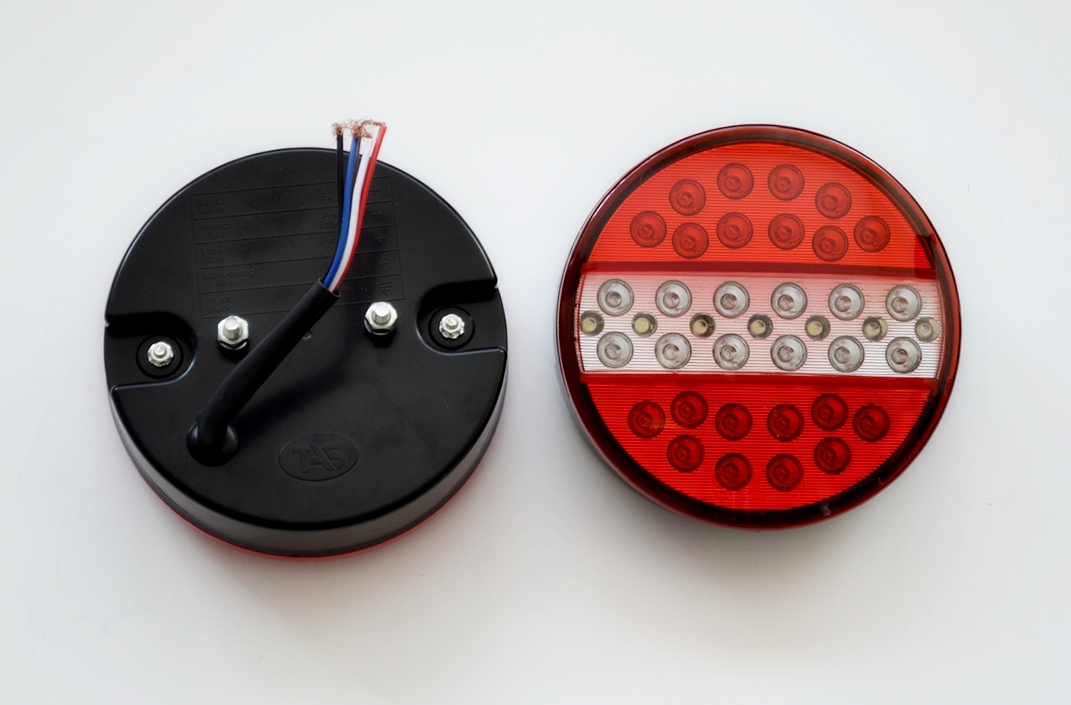 2x REAR TAIL STOP INDICATOR ROUND LED LIGHT 12V TRAILER TRUCK HORSEBOX ...