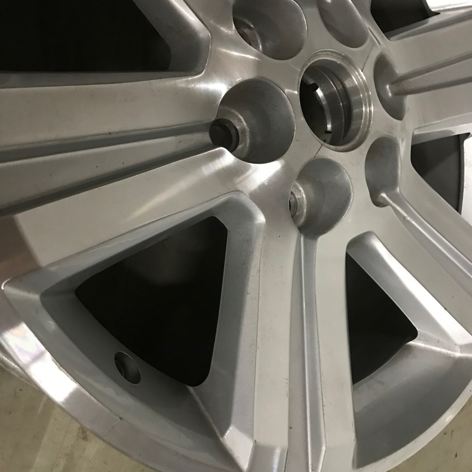 CHEVROLET TRAVERSE 18'' MACHINED SILVER FACTORY OEM WHEEL 5572 18X7.5 ...