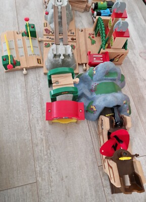 Brio Holz Eisenbahn AUSWAHL Teil 2 Train Lok Waggon Schienen Zoo Jim ...