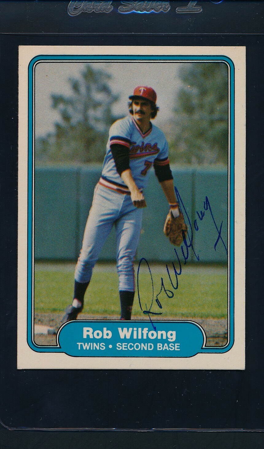 1982 Fleer #563 Rob Wilfong Twins Signed Auto *27376 | eBay