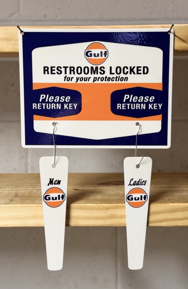 GULF GASOLINE RESTROOMS KEY HANGER WITH FOBS GAS OIL GARAGE STATION ...