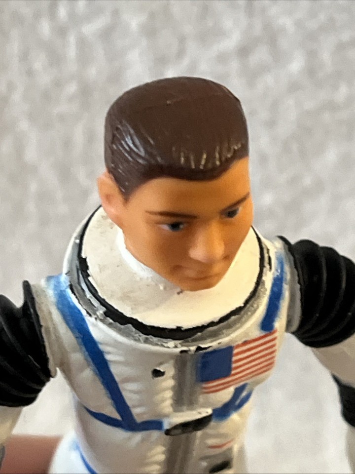 Mattel 1966 Major Matt Mason Man in Space 6" White Suit HELMET GUN SO ...