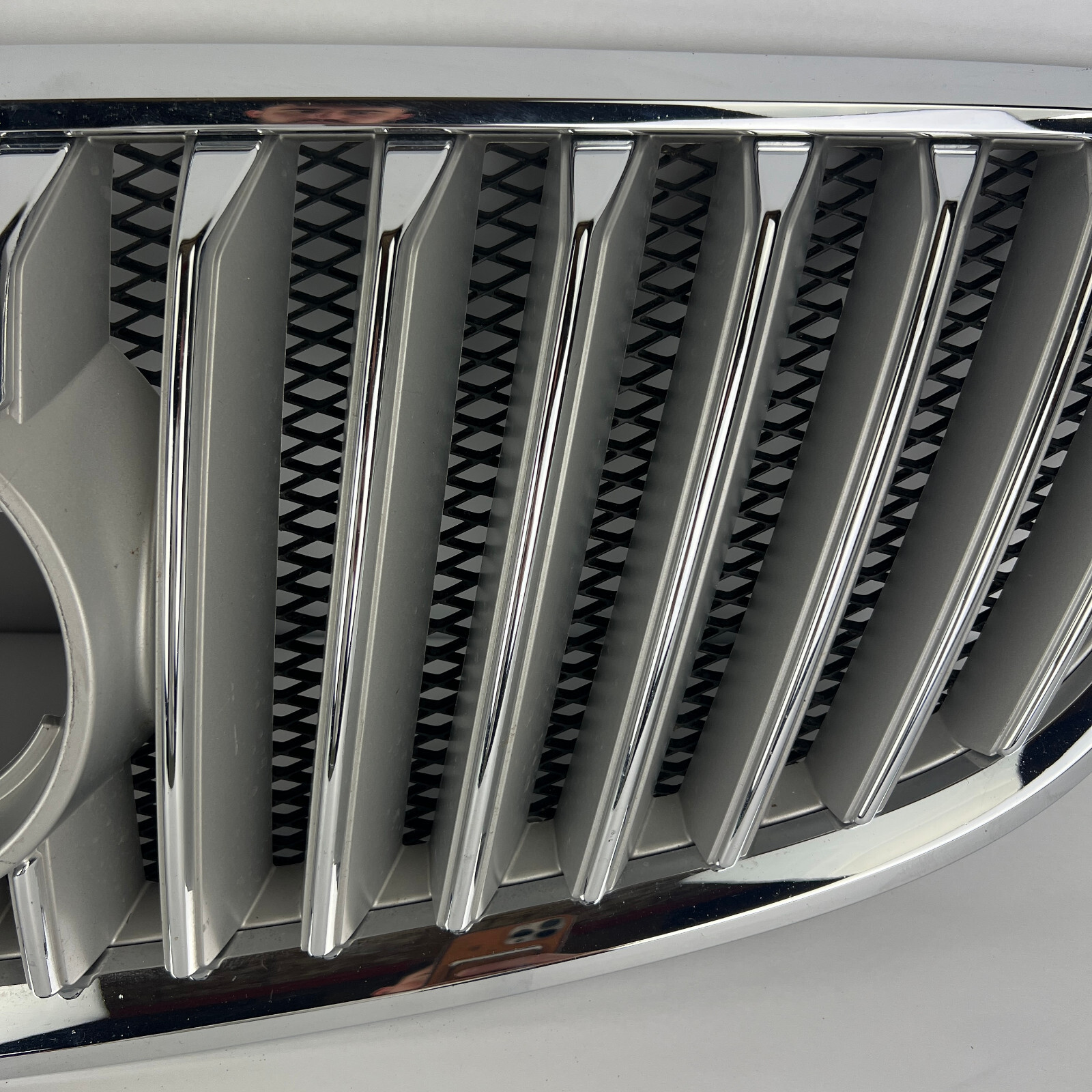 *BROKEN TABS* OEM 2010 2011 2012 Buick LaCrosse Front Chrome Grille ...