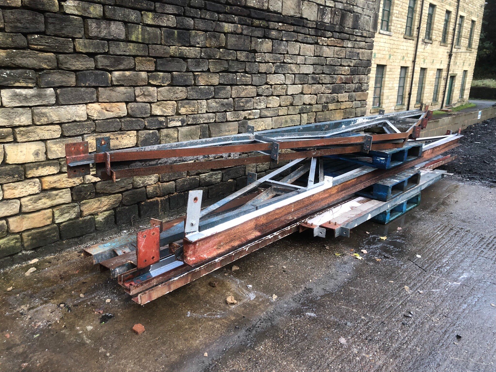 Steel Roof Trusses Rafters Workshop Steel Portal Framed Building Garage ...