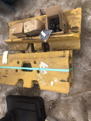 Caterpillar Track Pads 310-5839 And Bolts 6T-8853, Shipping Available ...