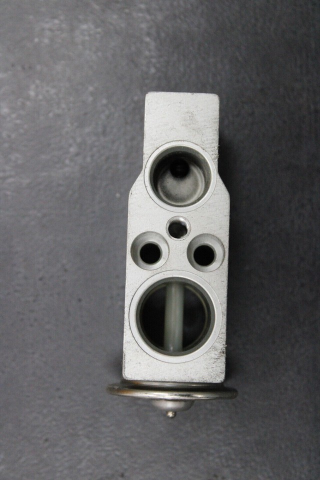 Expansion valve 9159803 BMW F10 F06 F01 valve HFC-134a air conditioning ...