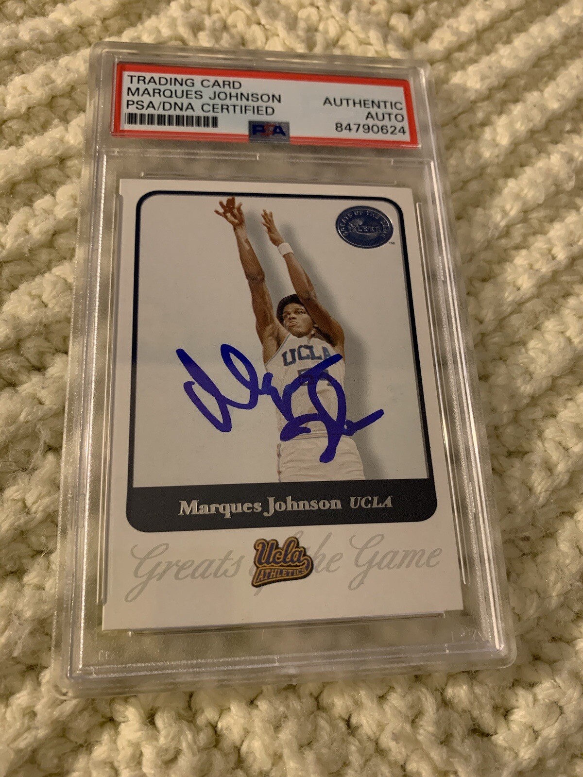 Marques Johnson Signed 2001 Fleer Greats Of The Game Card #54 PSA /DNA ...
