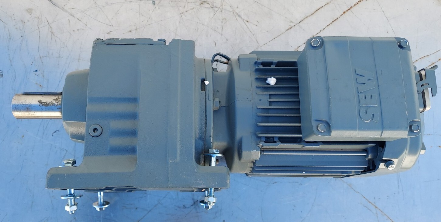 Sew-Eurodrive R57-DRN90S4/AND8 Foot Mounted Helical Gear Motor | eBay