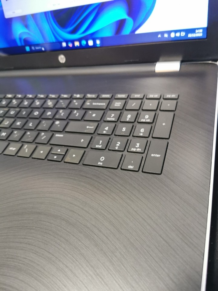 hp pavillion 17-ak008n Windows 11 – AMD A9 – 8GB RAM – 222GB SSD – 17.3 ...