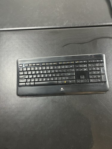 Logitech K800 Wireless Illuminated Keyboard Backlit Rechargeable No ...