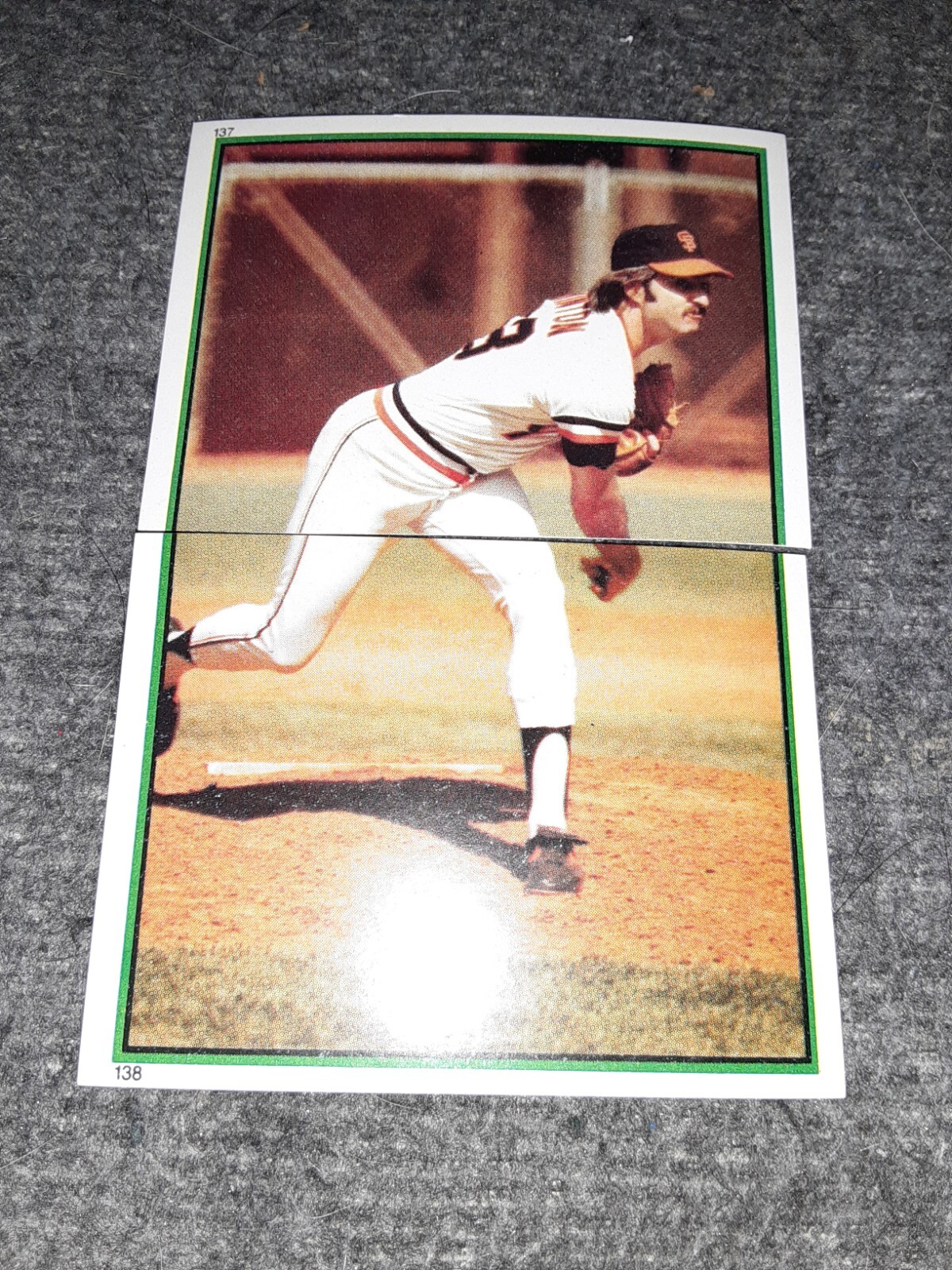 1983 Topps Baseball Sticker Set of 2 Greg Minton San Francisco Giants ...
