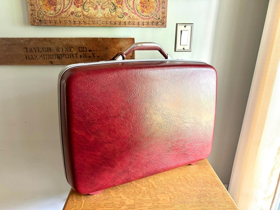 Samsonite Hardshell Suitcase with Key | 70's Retro Luggage | Maroon ...