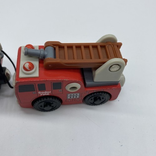 Thomas The Train Wooden Railway Squid Car Hook & Ladder Water Tanker ...