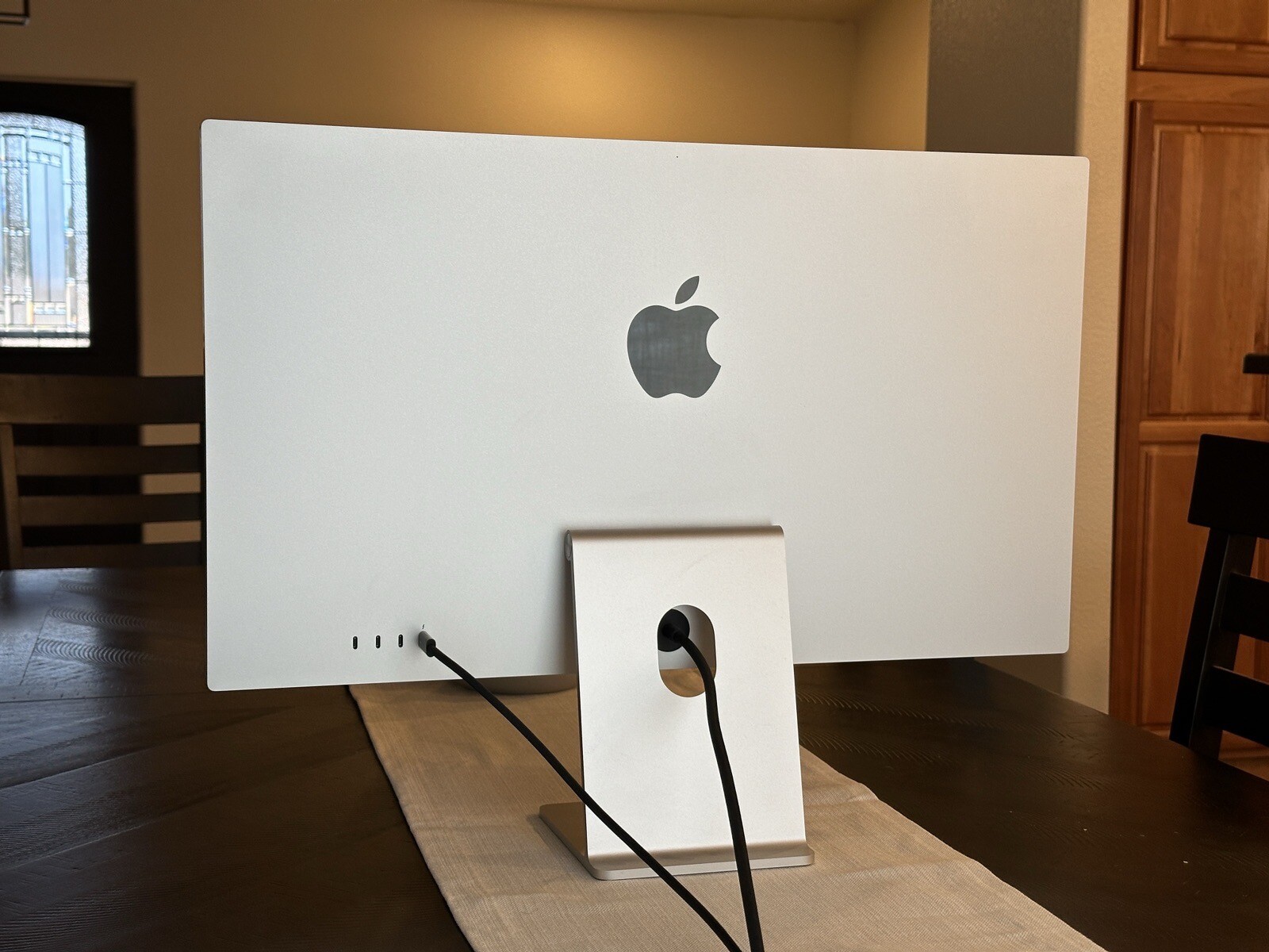 Apple Studio Display 27" with Standard Glass (Tilt-Adjustable Stand ...