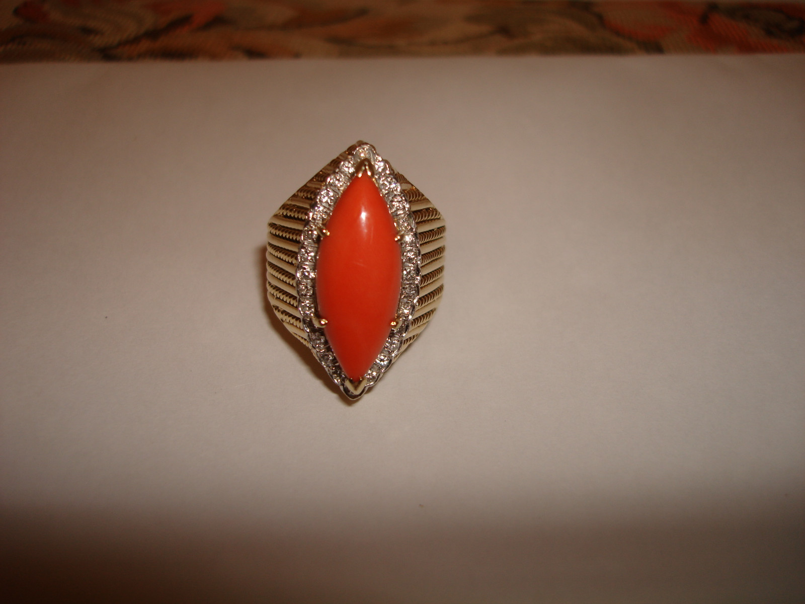 VINTAGE BEAUTIFUL BIG HEAVY NATURAL RED CORAL DIAMOND… - Gem