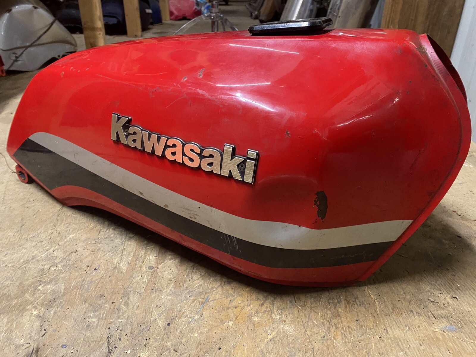 1982 Kawasaki GPZ 550 Gas Tank Fuel Tank | eBay