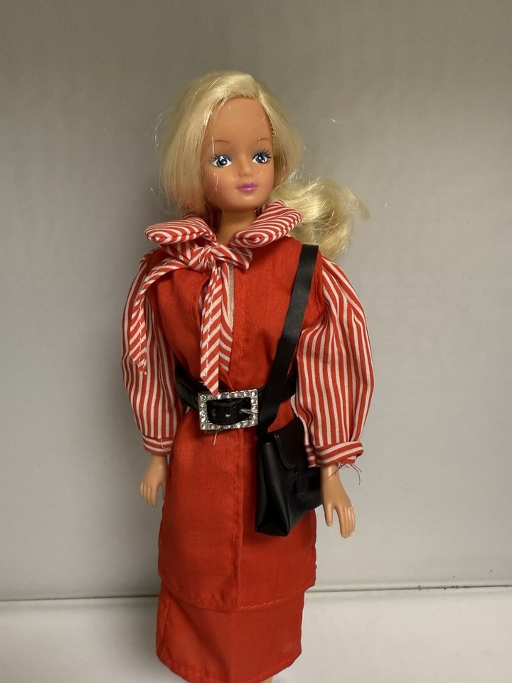 Airlines airways flight attendant cabin crew air hostess Stewardess ...